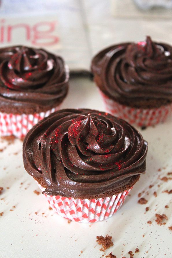 Delicious Chocolate Cupcakes - aninas recipes