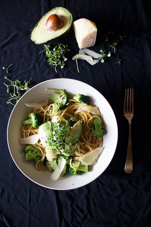Spaghetti with Broccoli and Avo - aninas recipes