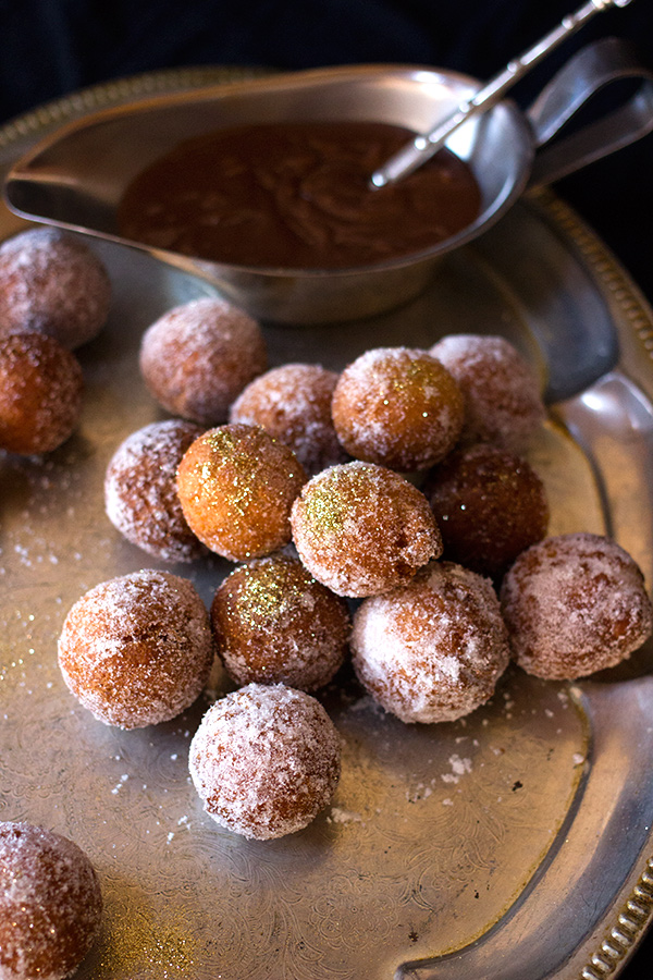 Doughnut Bites with Chocolate Ganache - aninas recipes