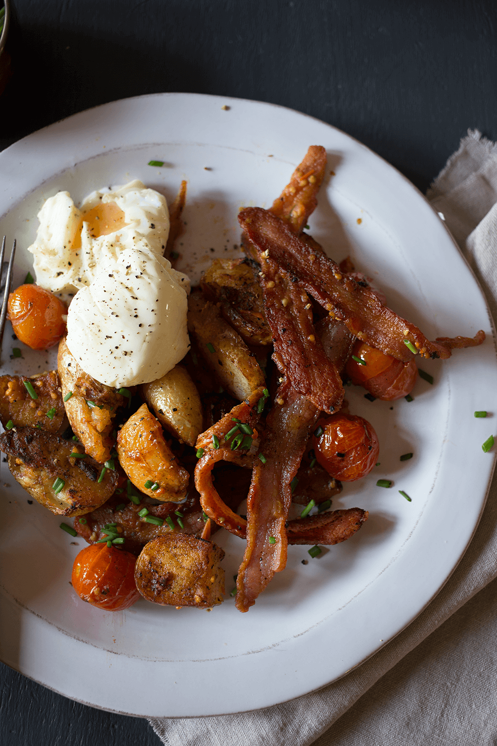 Easy Potato and Bacon Breakfast Hash - aninas recipes