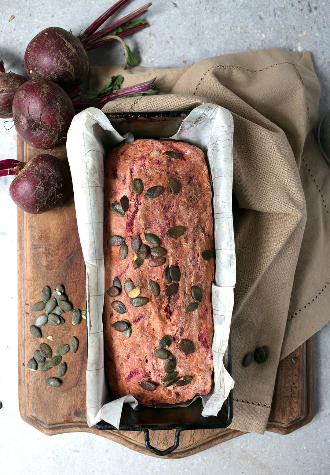 Vegan Beetroot, Pumpkin and Walnut Bread - aninas recipes